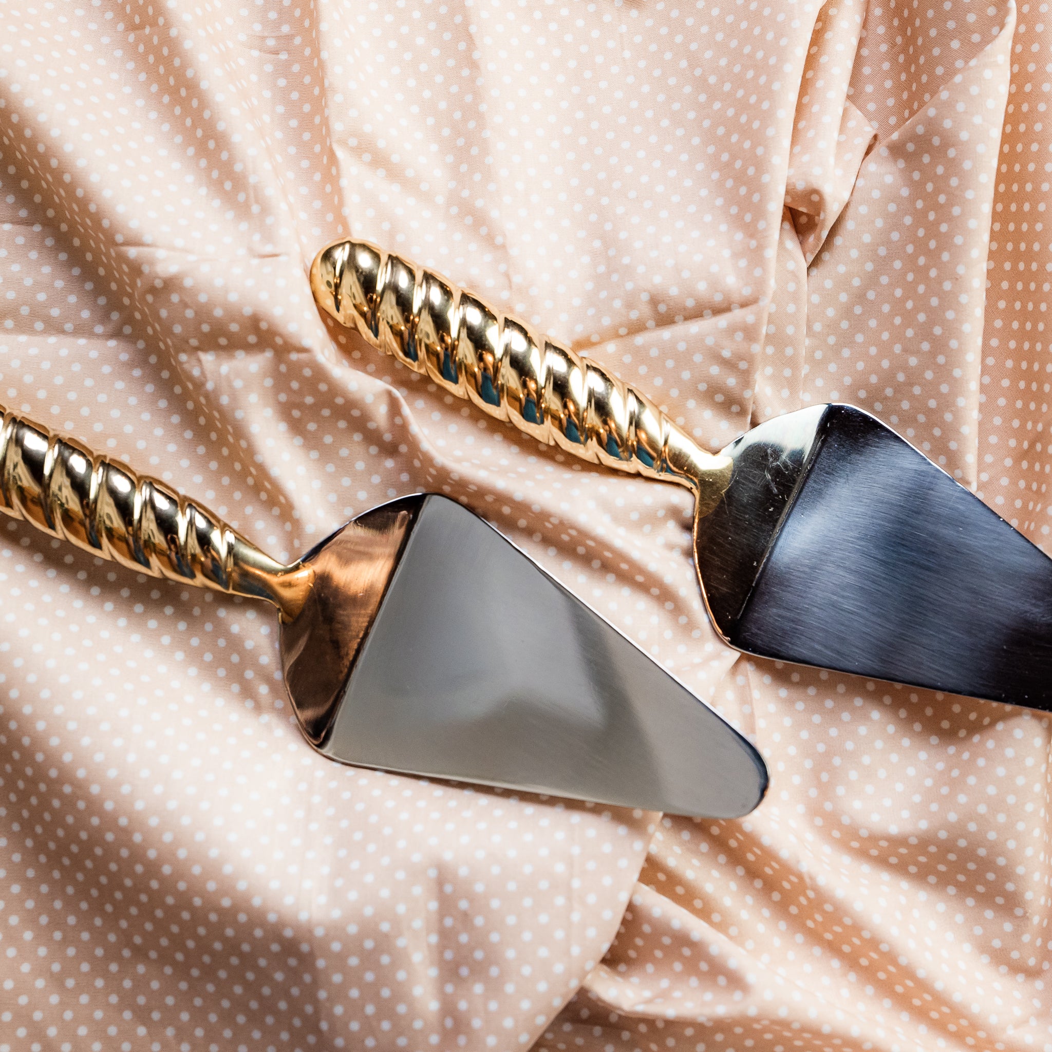 Two Toned Cake Spade – Le Bon Baker